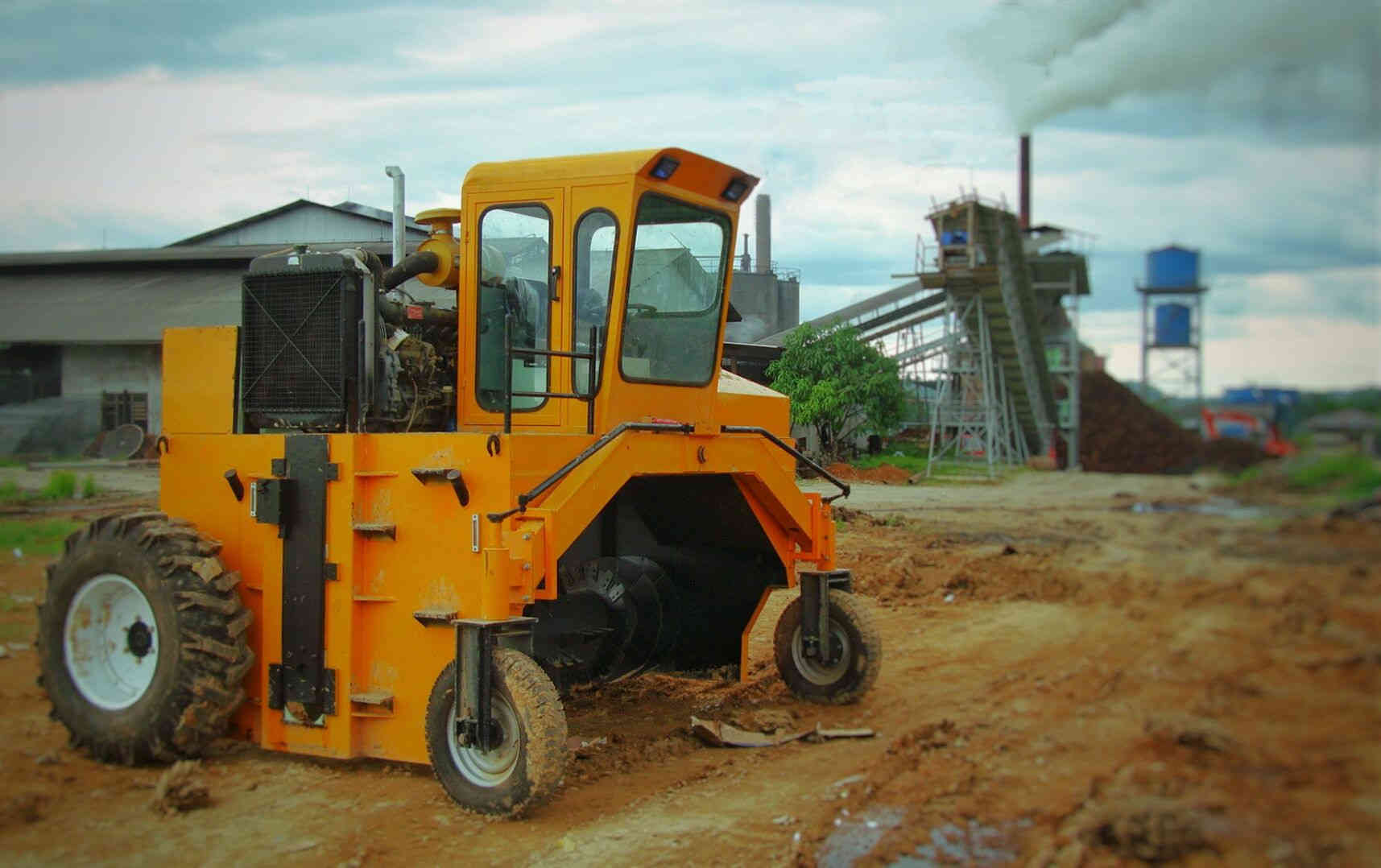 News - The working principle and application scope of windrow turners