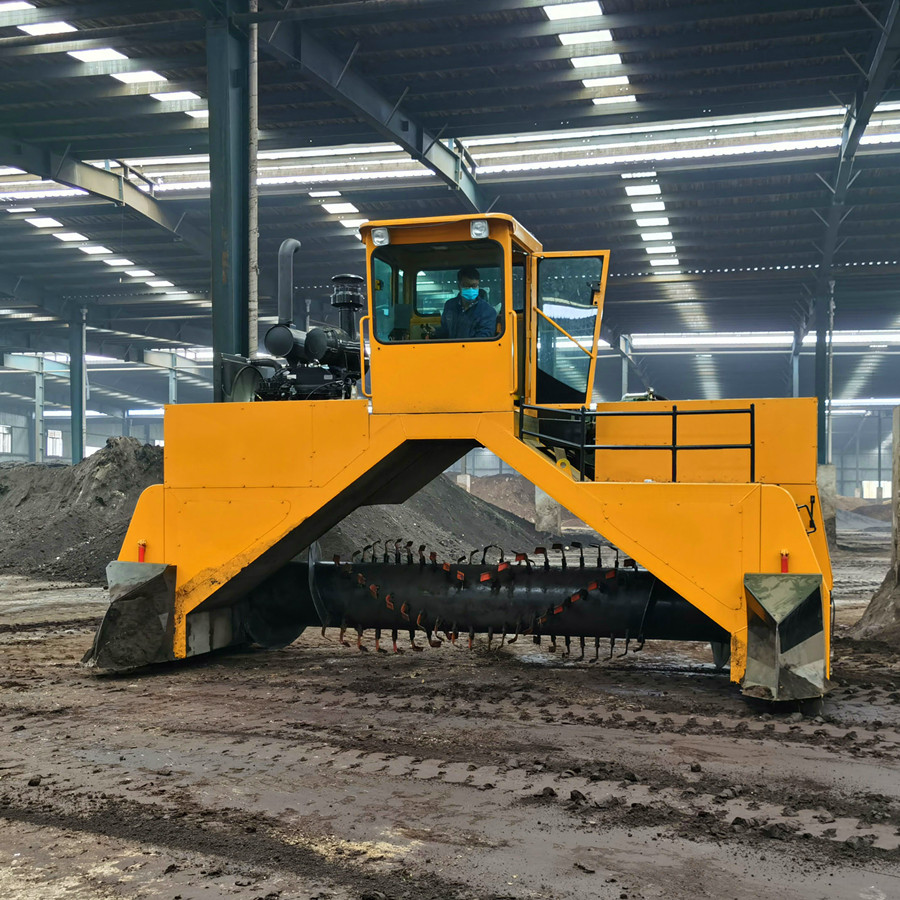 M4800 Compost Turner